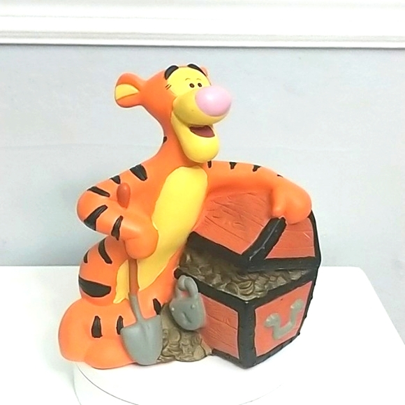 Disney | Other | Disney Tigger With Treasure Chest Plastic Coins Bank ...